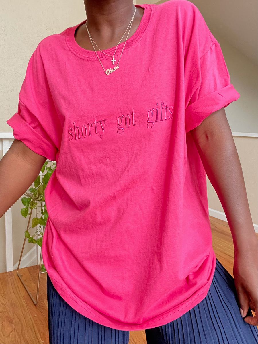 hot pink shorty got gifts tee – OLUCHI VINTAGE